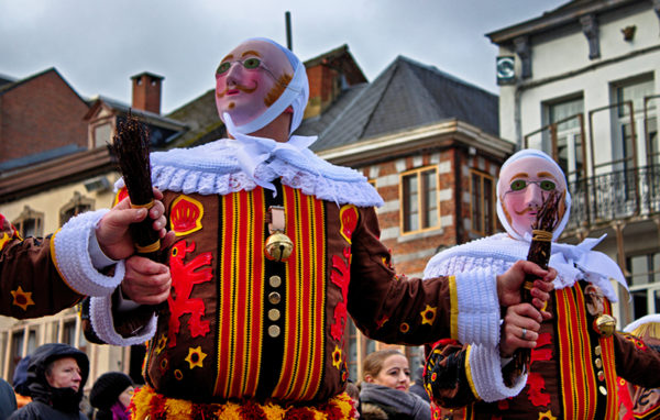 Carnaval de Binche na Bélgica, um dos mais famosos da Europa!